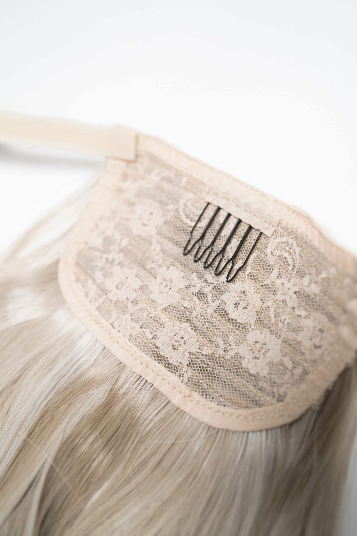 Power Pony Clip-in - 90's Bounce – Arctic Blonde – Spectrum One Hair